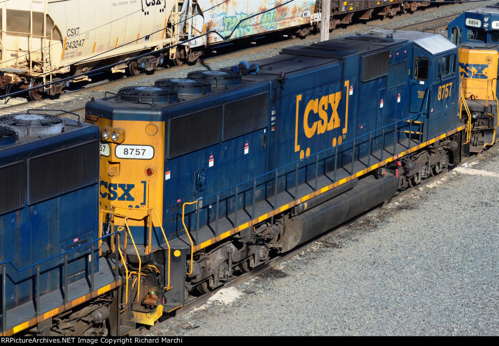 CSX 8757